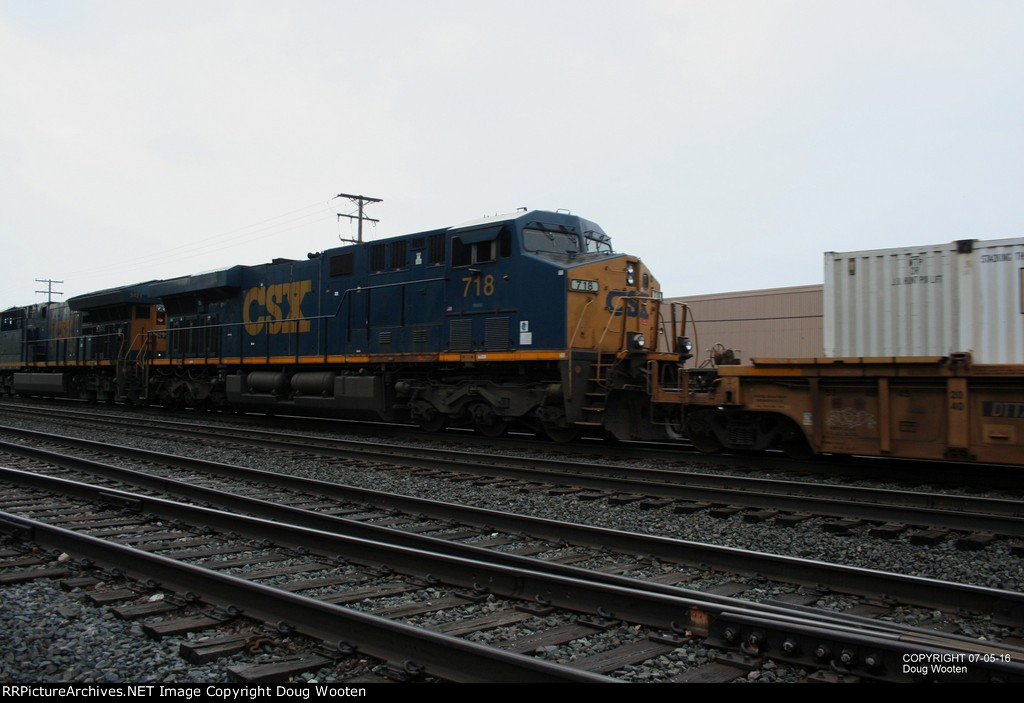 CSX 718